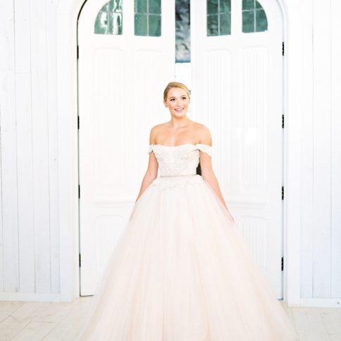 A Modern-Day Cinderella at The White Sparrow Barn | Texas & Destination ...