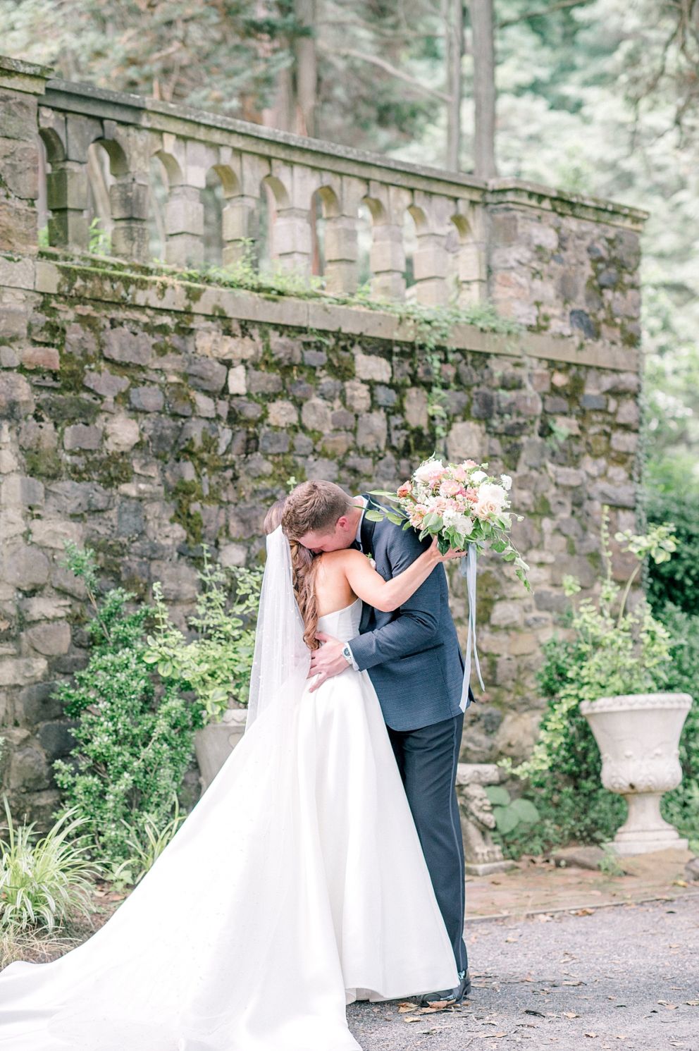 English Garden Mansion Wedding at Parque Ridley Creek | Charlottesville ...